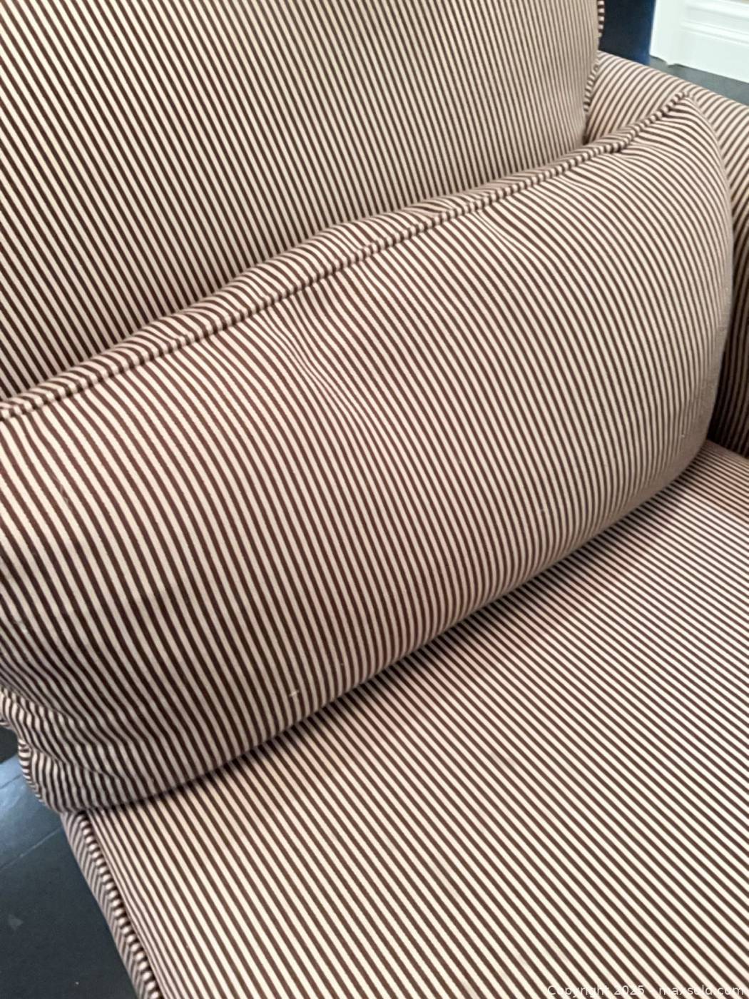 Decor-Rest chaise lounge | Maxsold