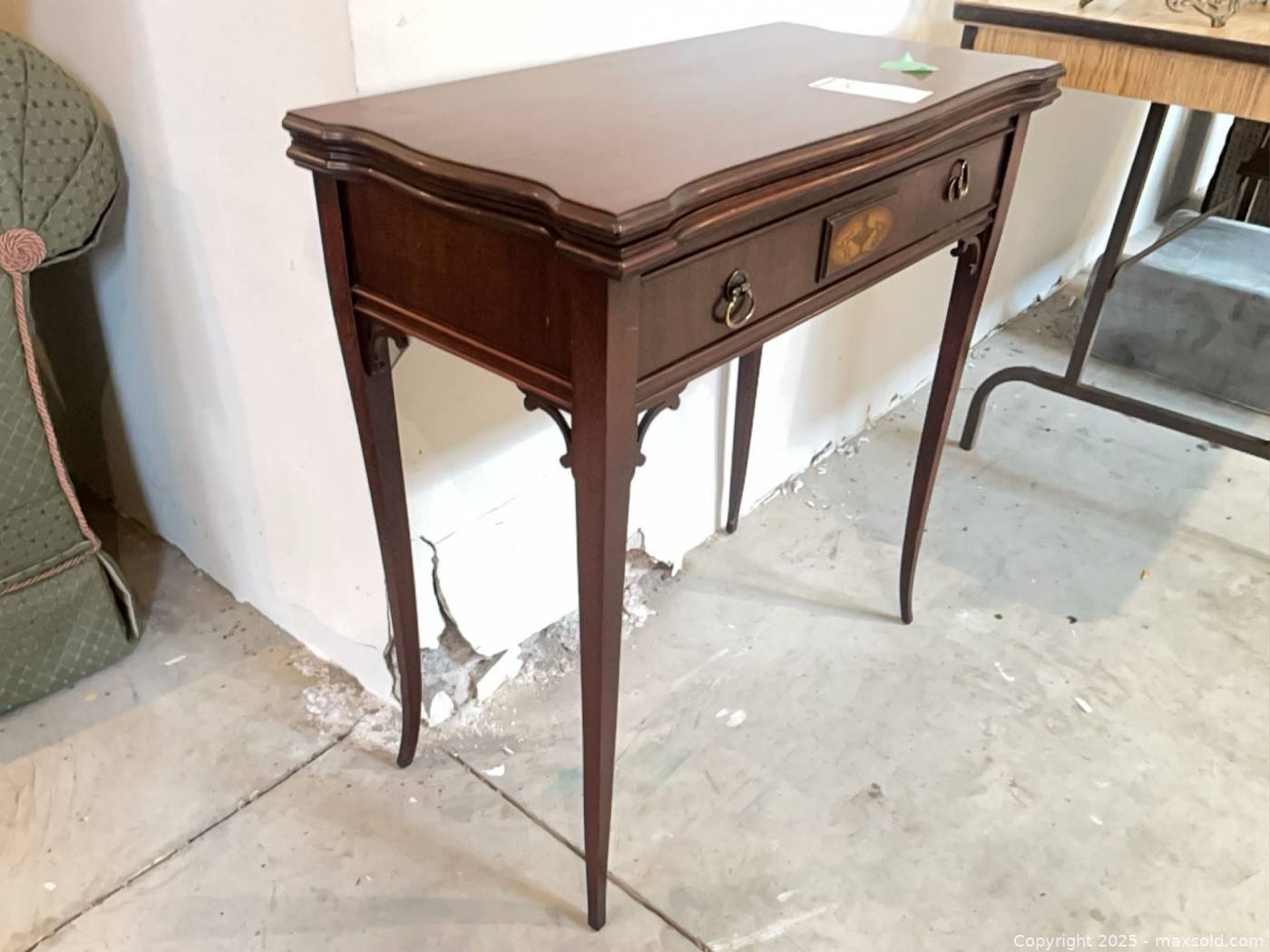 Wood fold-top card table 28x14x30 | Maxsold