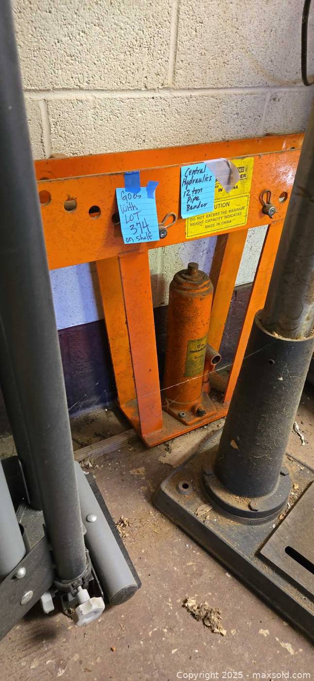 Hydraulic pipe bender, dies, jacks, clamps | Maxsold