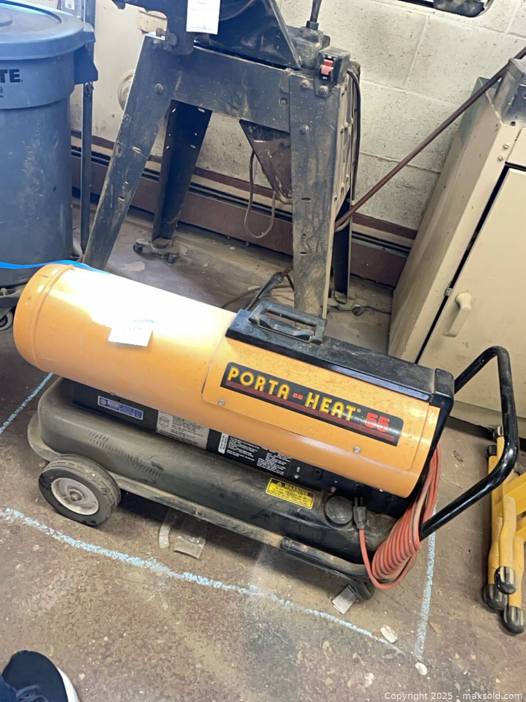 Genie 10-Gallon Wet/Dry Shop Vacuum and Porta-Heat 55 Kerosene Heater ...