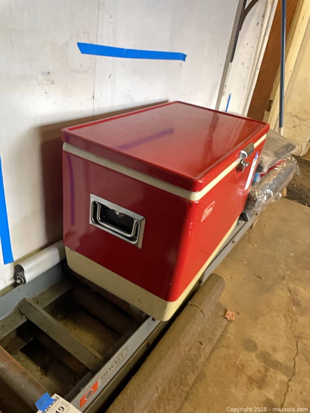 Vintage Coleman red steel cooler, 3 new tarps, new moving blanket | Maxsold