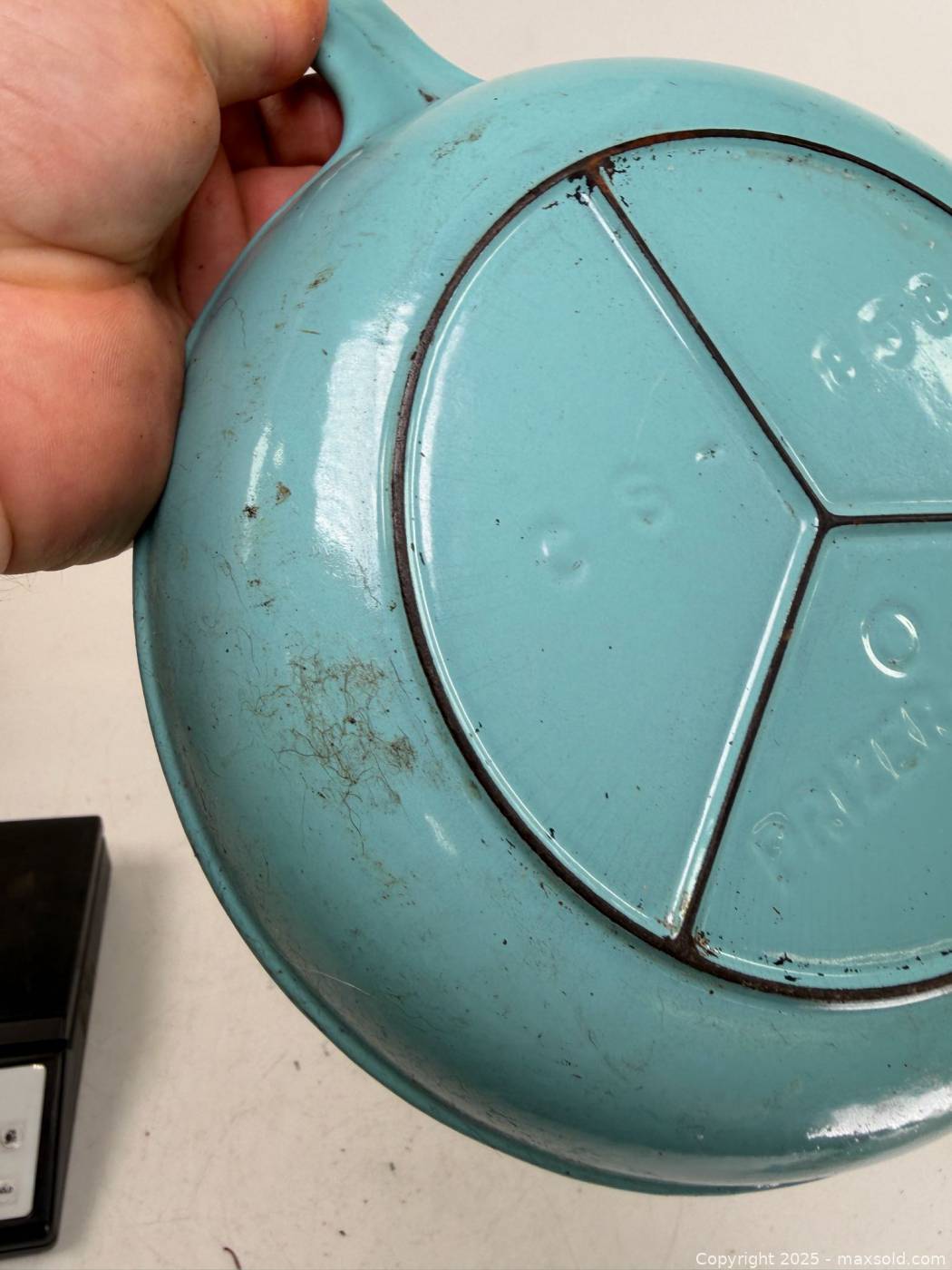 Prizer-Ware turquoise enameled cast-iron skillet | Maxsold