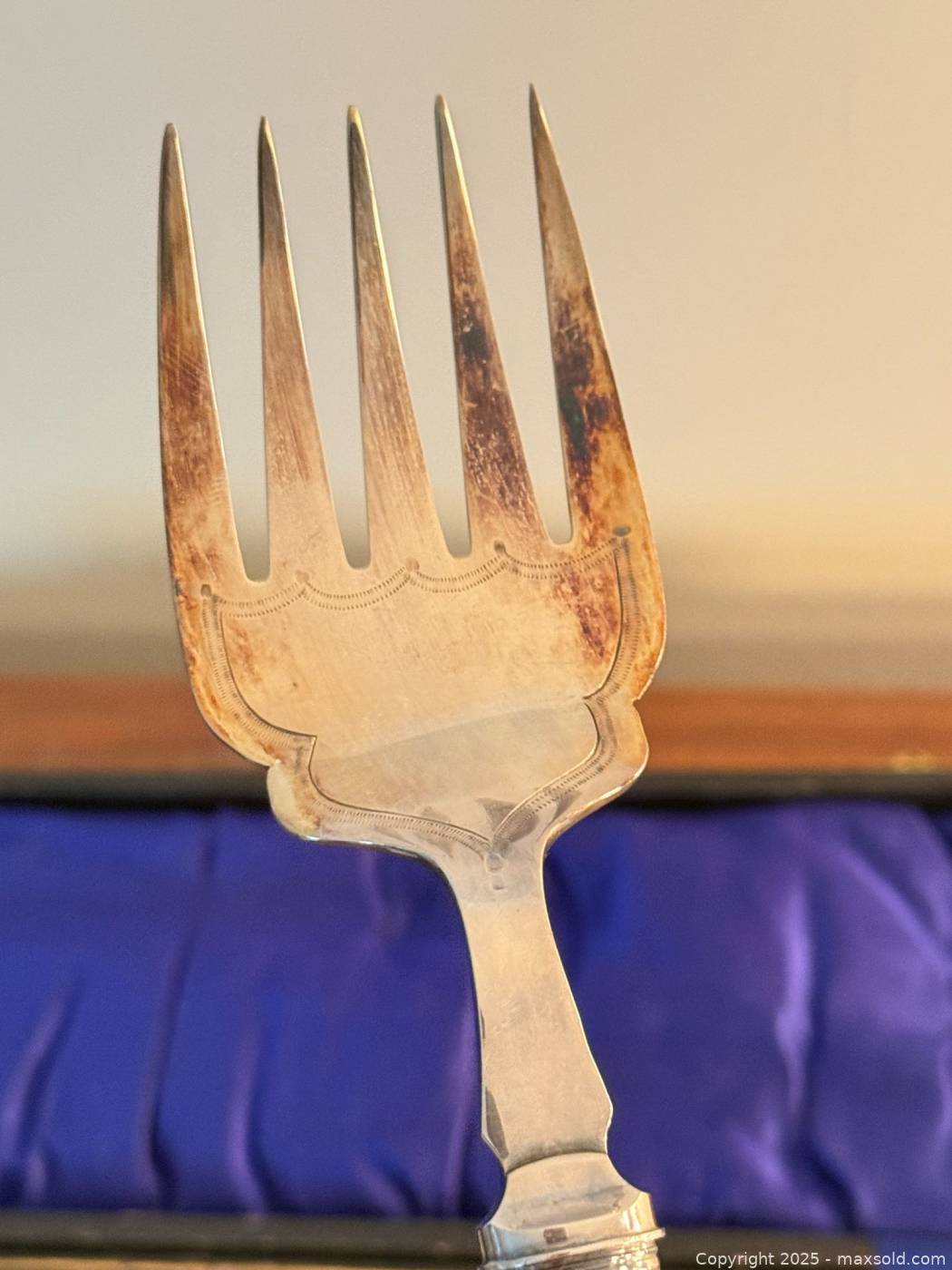 Silver plated fish knife and fork set | Maxsold
