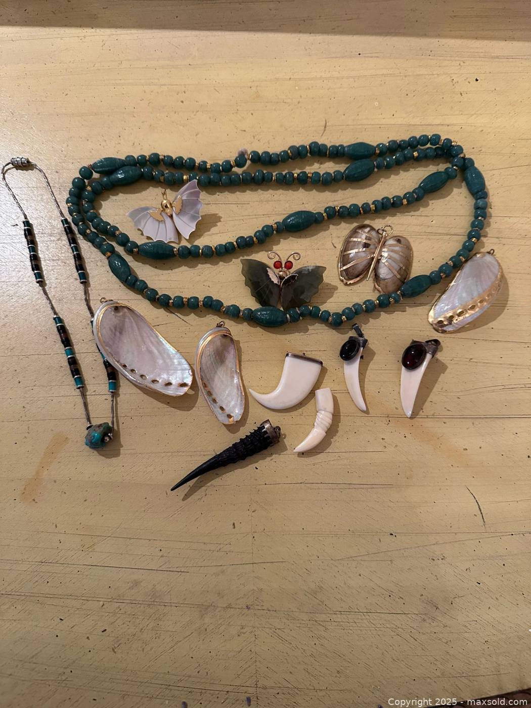Vintage Jade And Shell Jewelry Lot | Maxsold