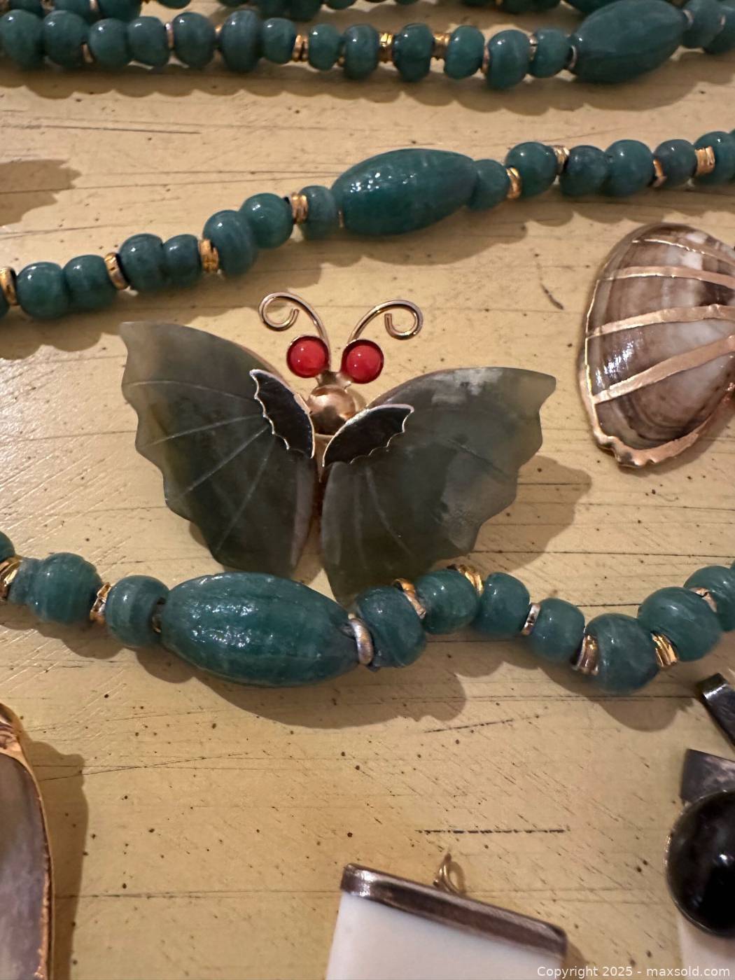 Vintage Jade And Shell Jewelry Lot | Maxsold