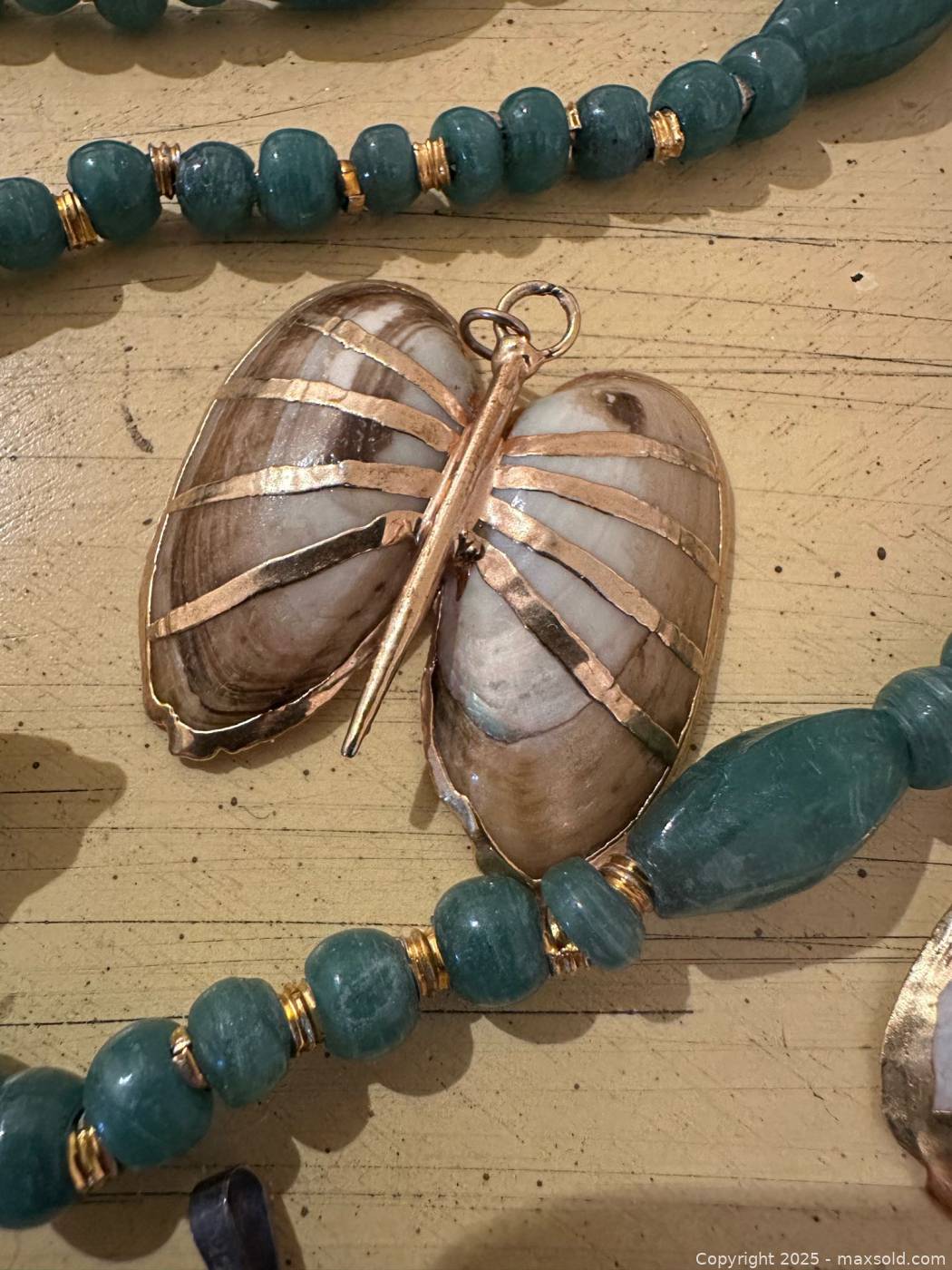 Vintage Jade And Shell Jewelry Lot | Maxsold