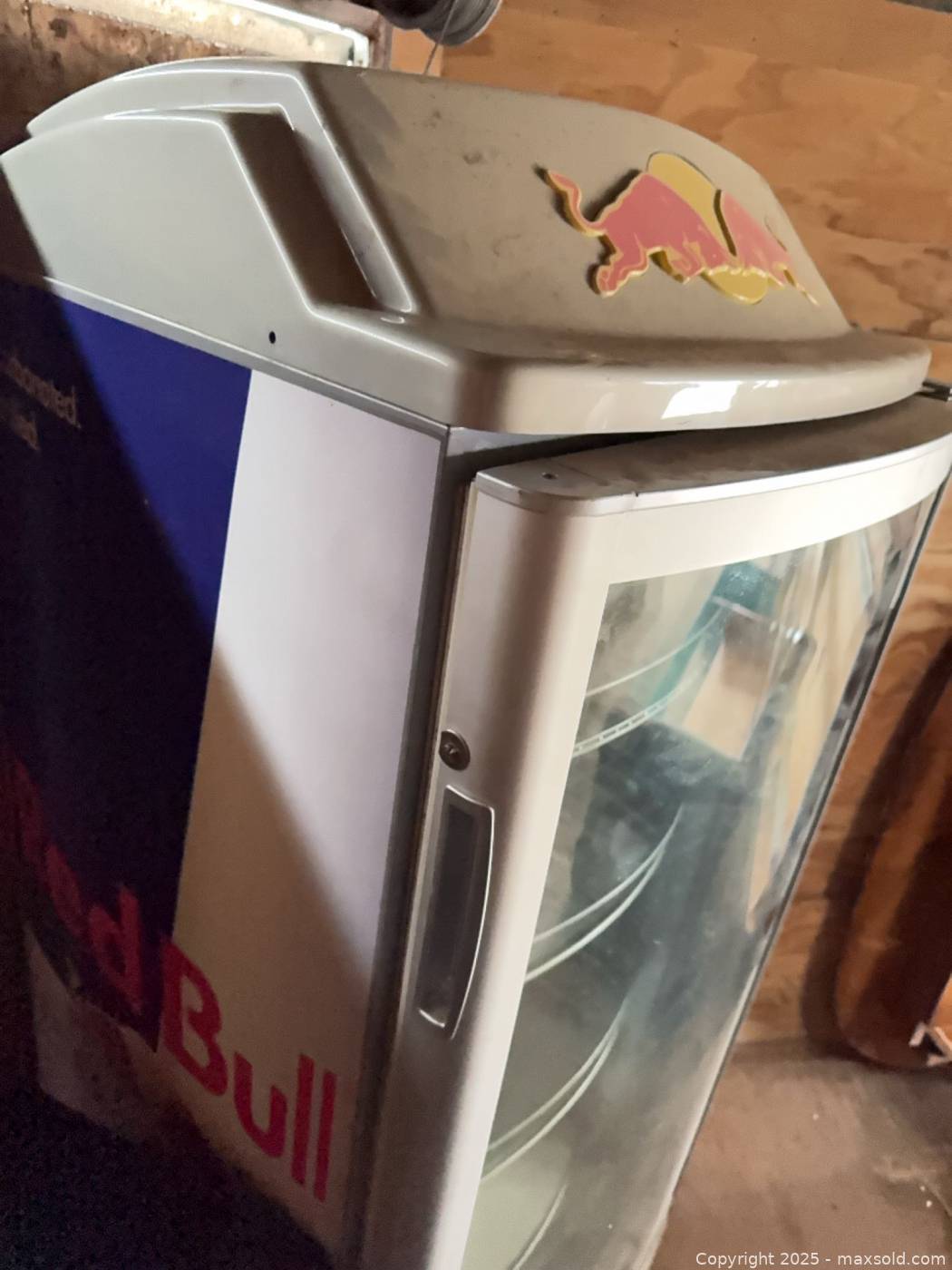 Red Bull retail display fridge | Maxsold