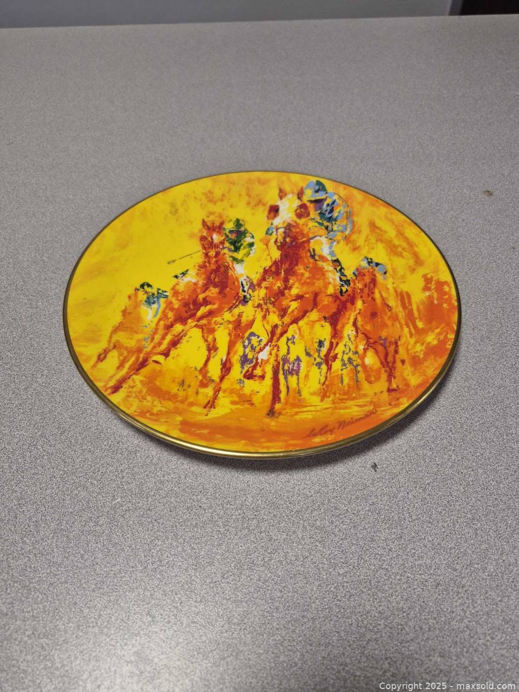 Winning Colors limited edition plate | Maxsold