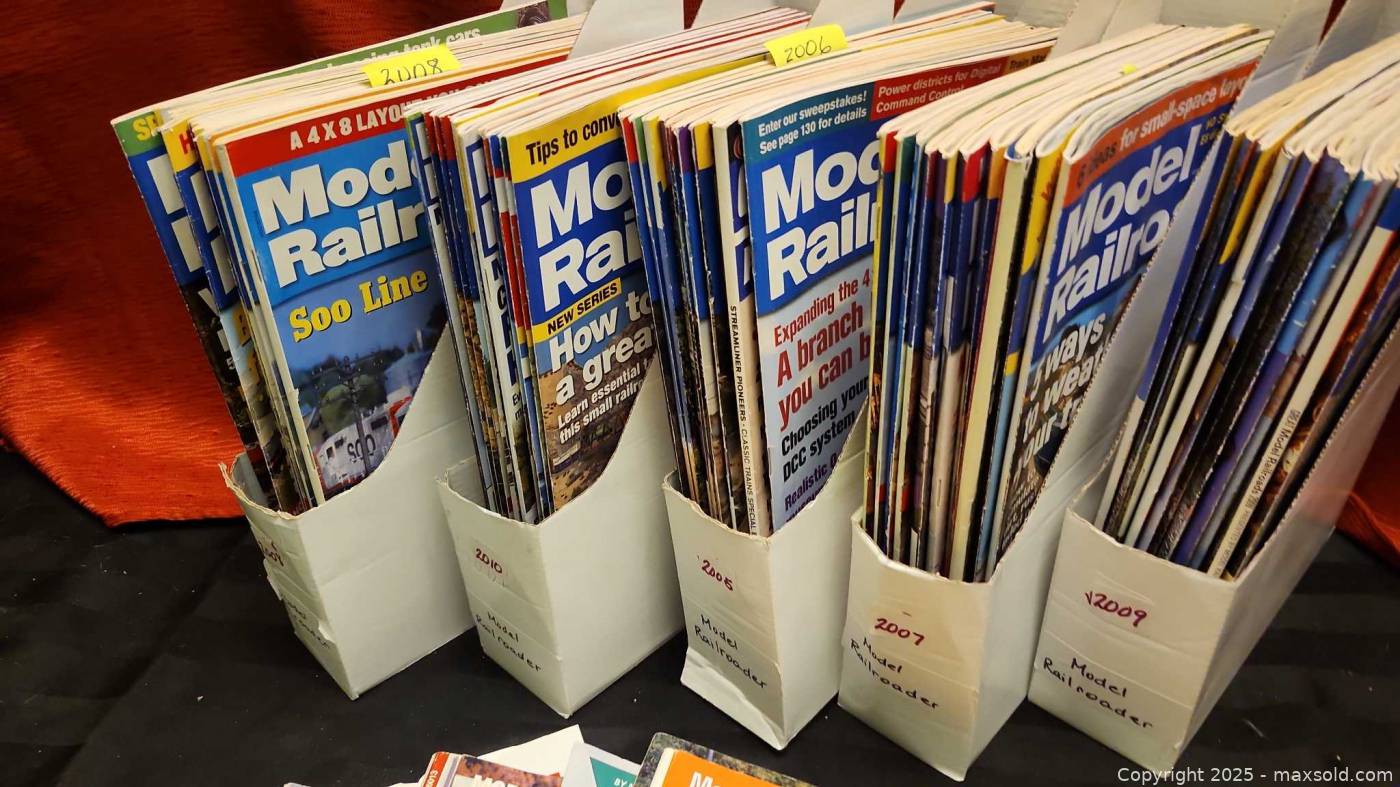 Model Railroader & Railroad Model Craftsman magazines | Maxsold