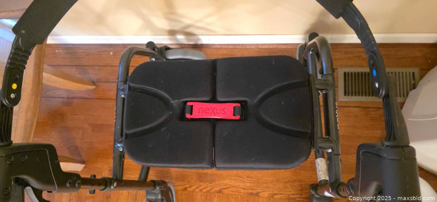 Nexus 3 Low foldable rollator walker | Maxsold
