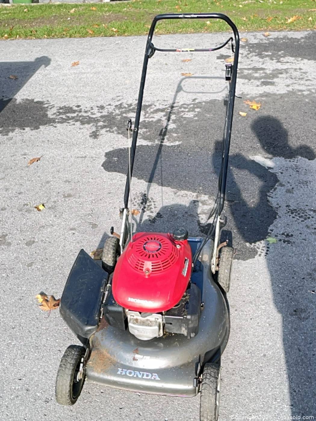 Honda HRS216 21" Gas Push Lawn Mower | Maxsold
