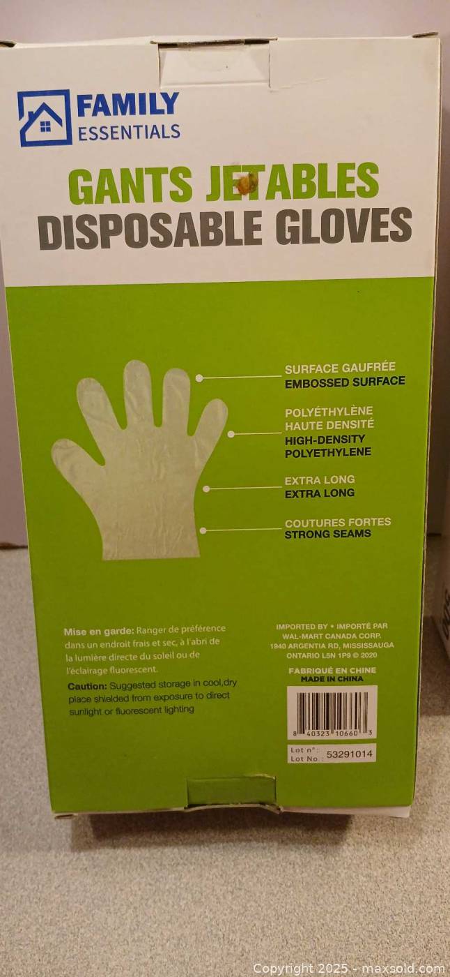 2 boxes Family Essentials disposable gloves | Maxsold