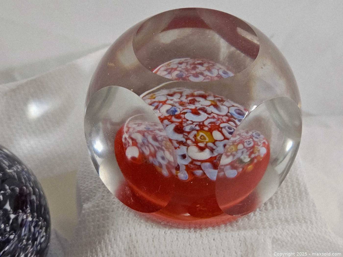 Art glass paperweights collection | Maxsold