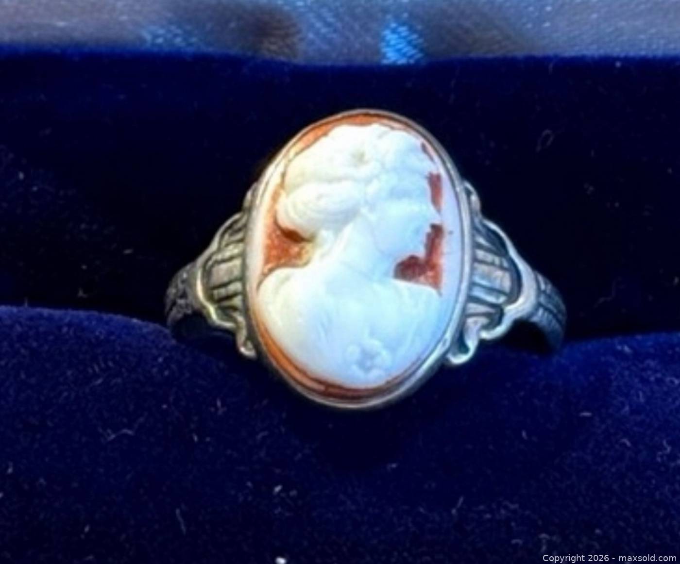 Antique sterling silver carved shell cameo ring | Maxsold
