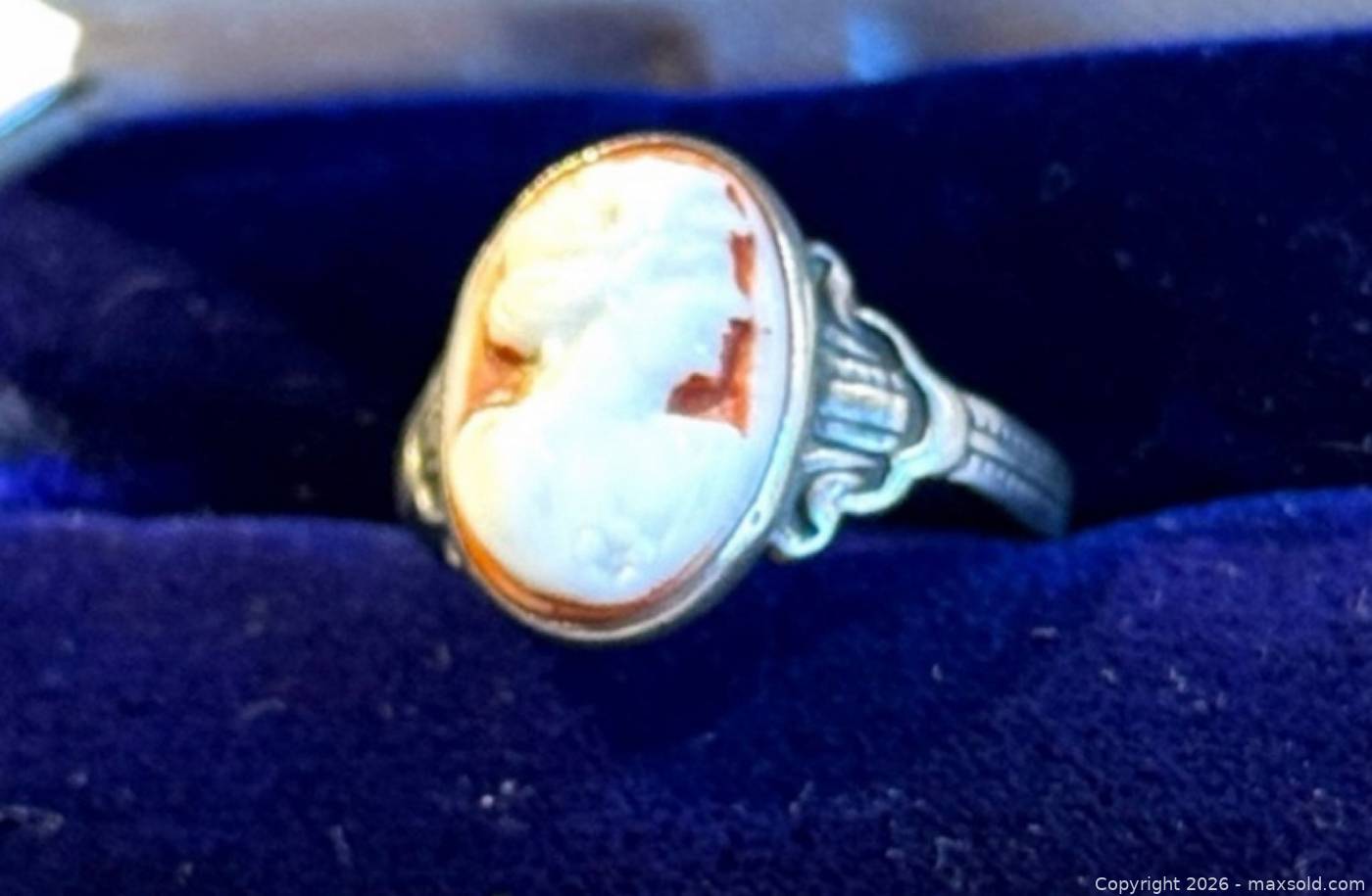 Antique sterling silver carved shell cameo ring | Maxsold
