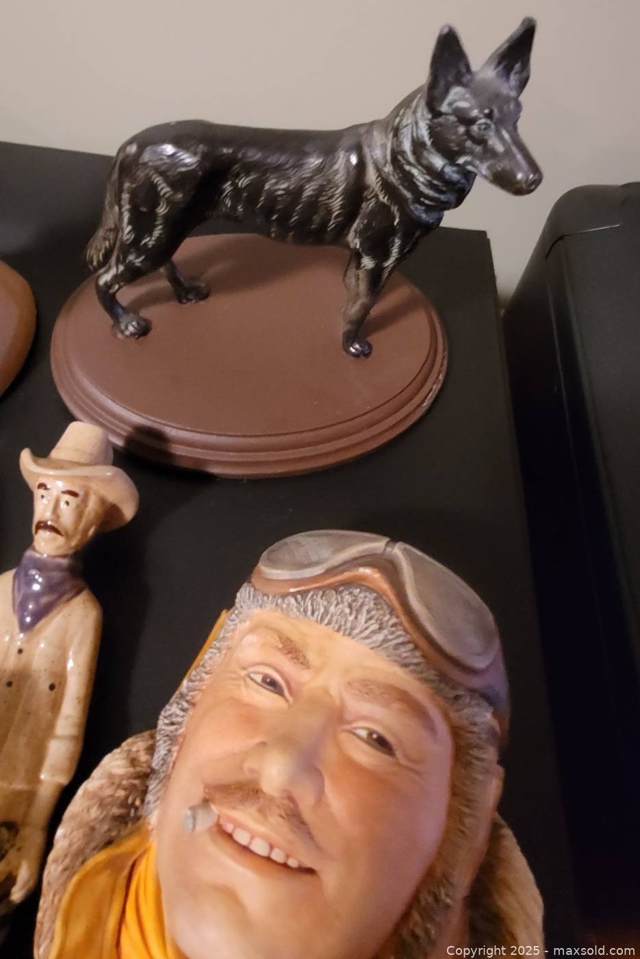 Bossons chalkware wall mask set | Maxsold