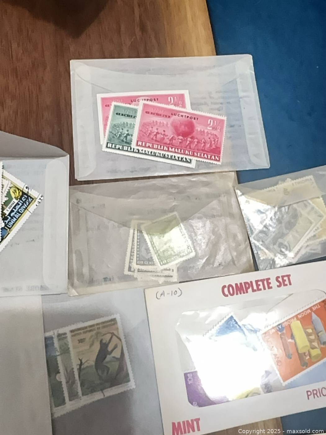 Mixed world postage stamp collection | Maxsold