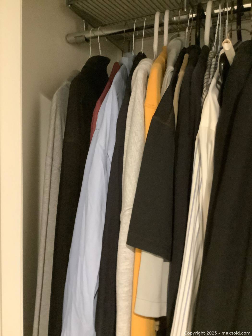 Men's large & XL shirts, sweatshirts, jackets | Maxsold