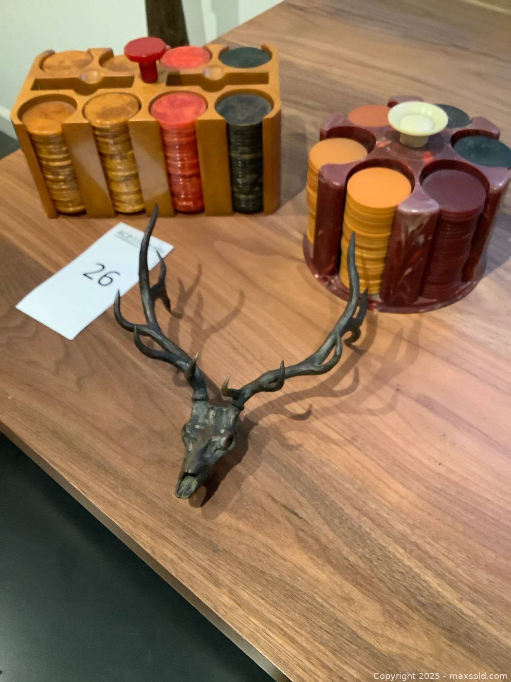Bakelite poker chip sets and metal deer skull decor | Maxsold
