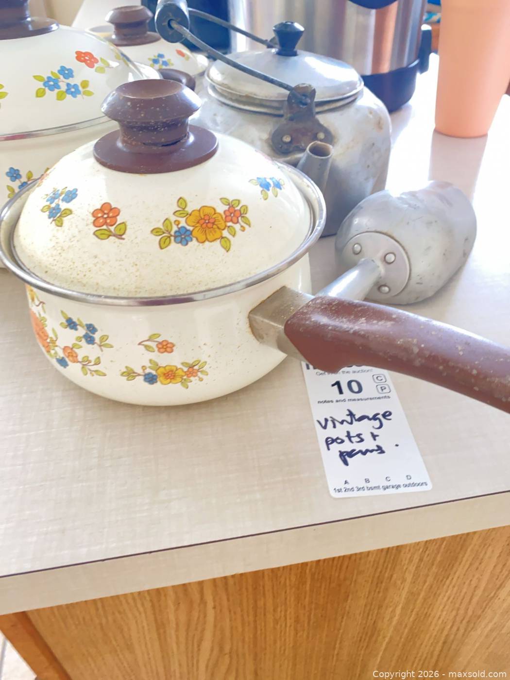 Vintage enamel floral pots, aluminum kettle and scoop | Maxsold