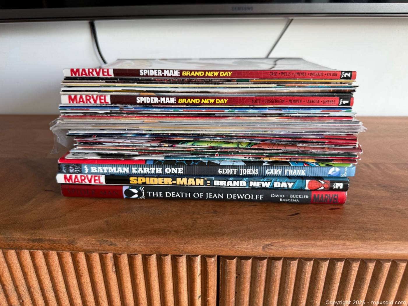 Marvel and DC comic book collection | Maxsold