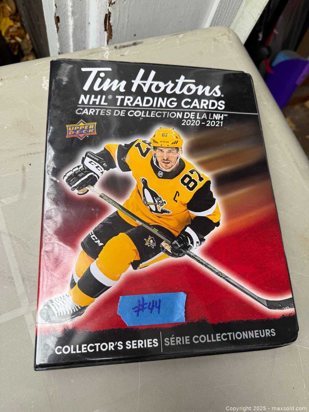 Tim Hortons NHL trading cards album | Maxsold