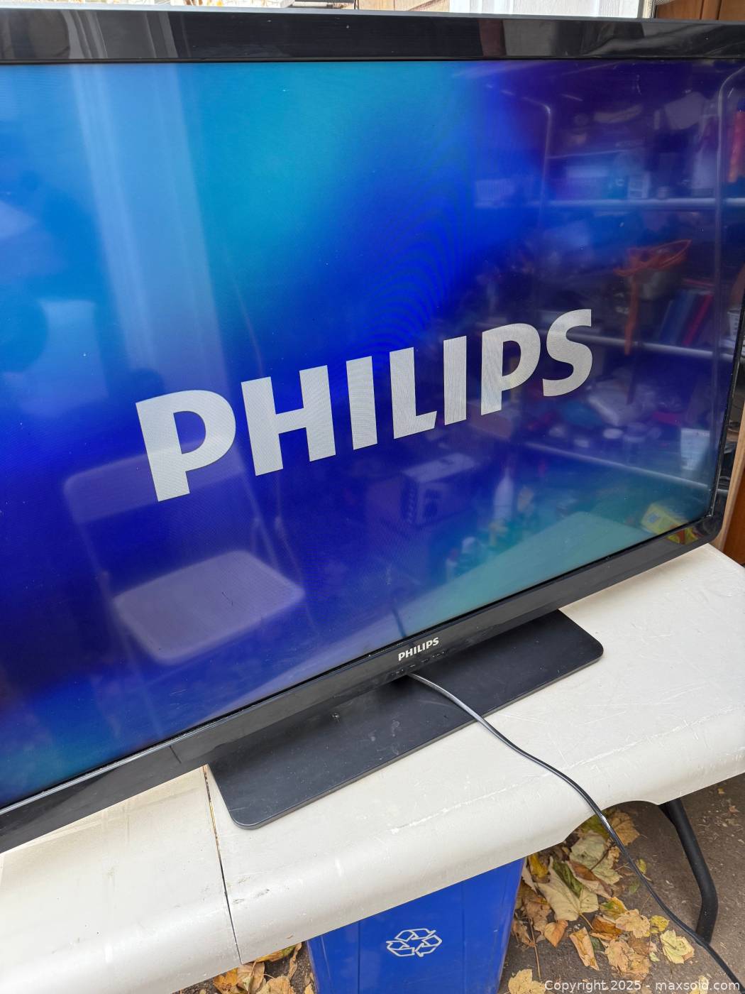 Philips 50" flat screen TV | Maxsold