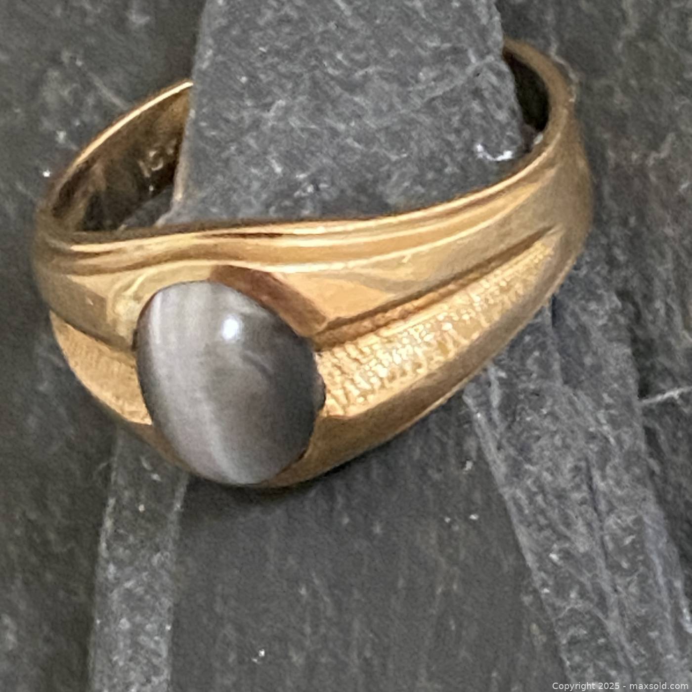 10K Gold Ring With Grey Tiger Eye Stone Size 10 | Maxsold