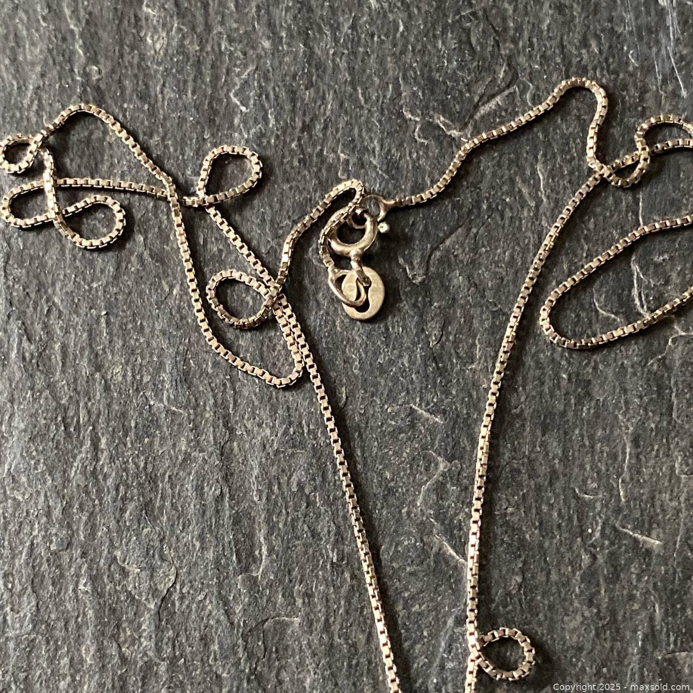 Sterling silver amethyst cross pendant on 18" box chain | Maxsold