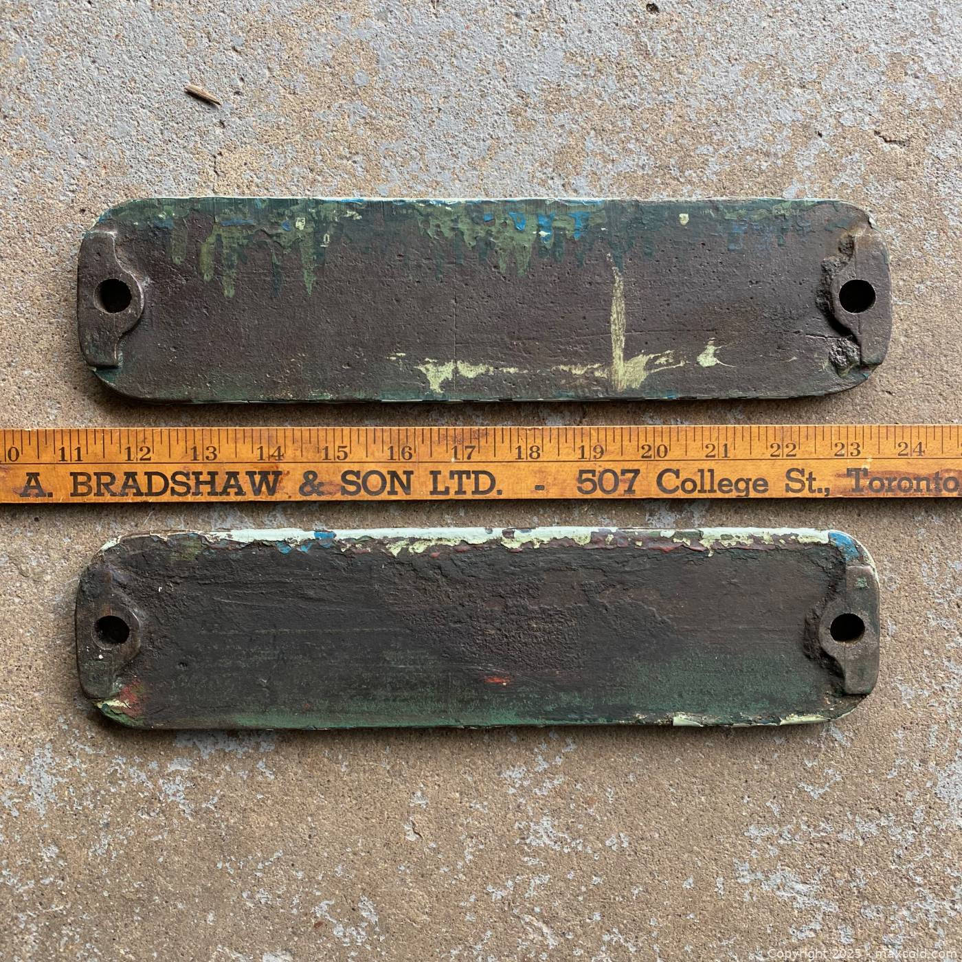2 Cast Iron Canadian Ingersoll-Rand Name Plaques | Maxsold
