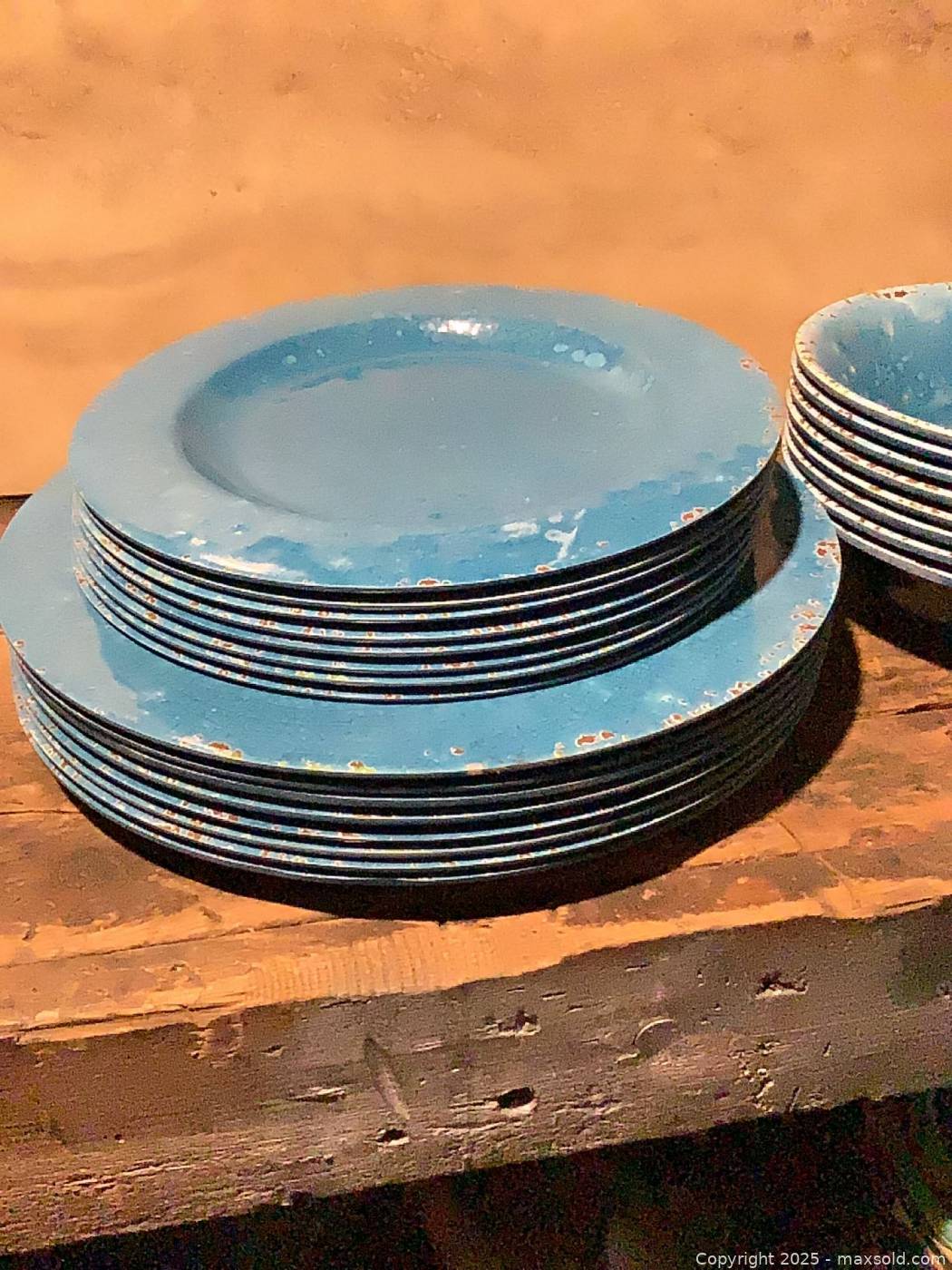 Blue enamel dinner plates and bowls | Maxsold