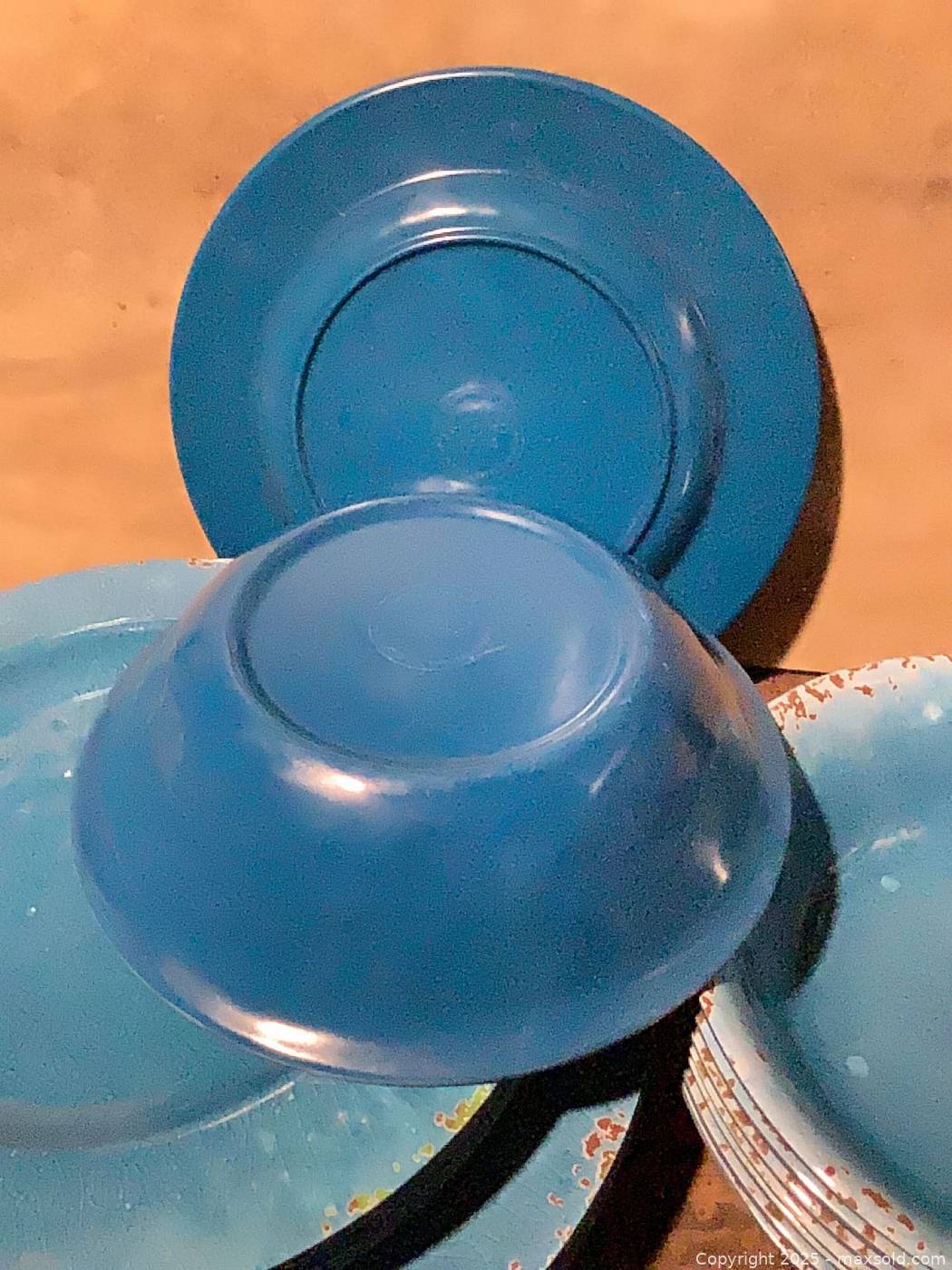 Blue enamel dinner plates and bowls | Maxsold
