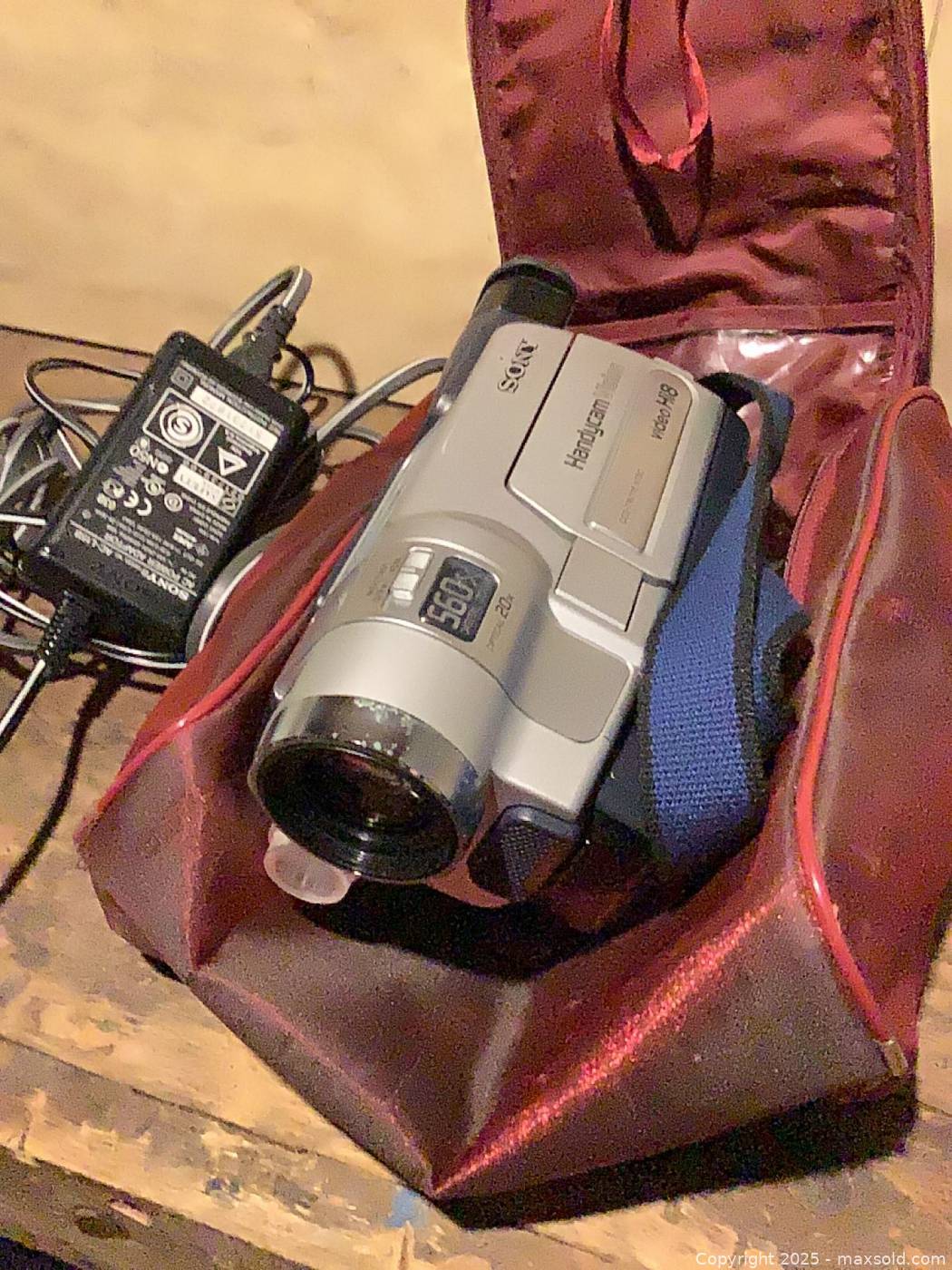 Sony Handycam Vision Video Hi8 Camcorder Set | Maxsold