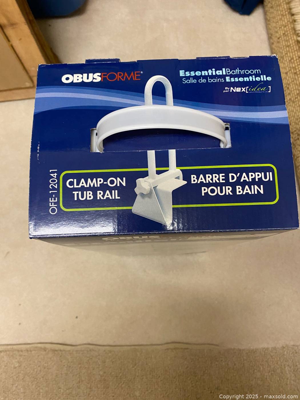 ObusForme Essential Bathroom clamp-on tub rail | Maxsold