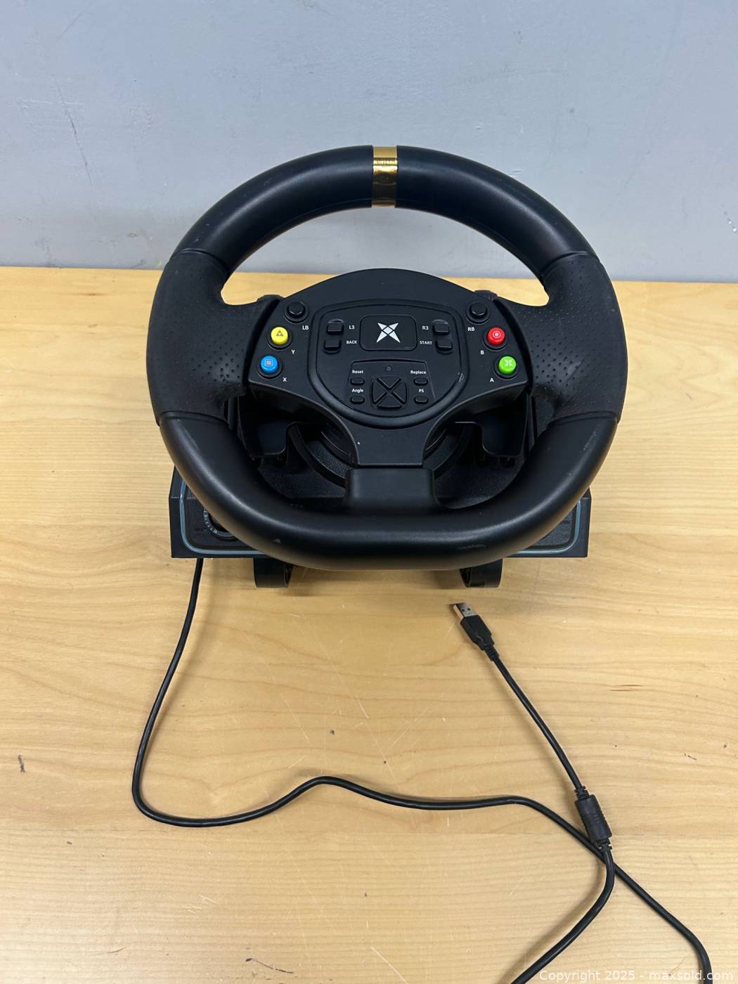 1080-degree USB steering wheel for PC/Xbox | Maxsold