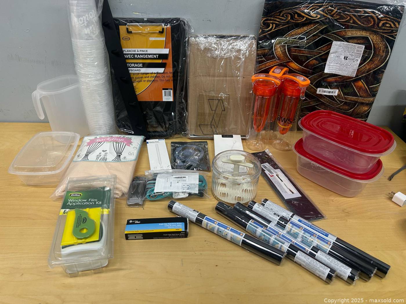 Mixed household storage, drinkware and hardware items | Maxsold