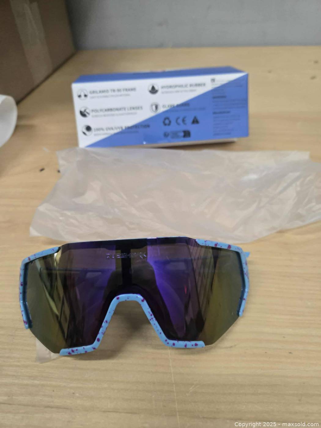 Queshark youth cycling & running sunglasses | Maxsold