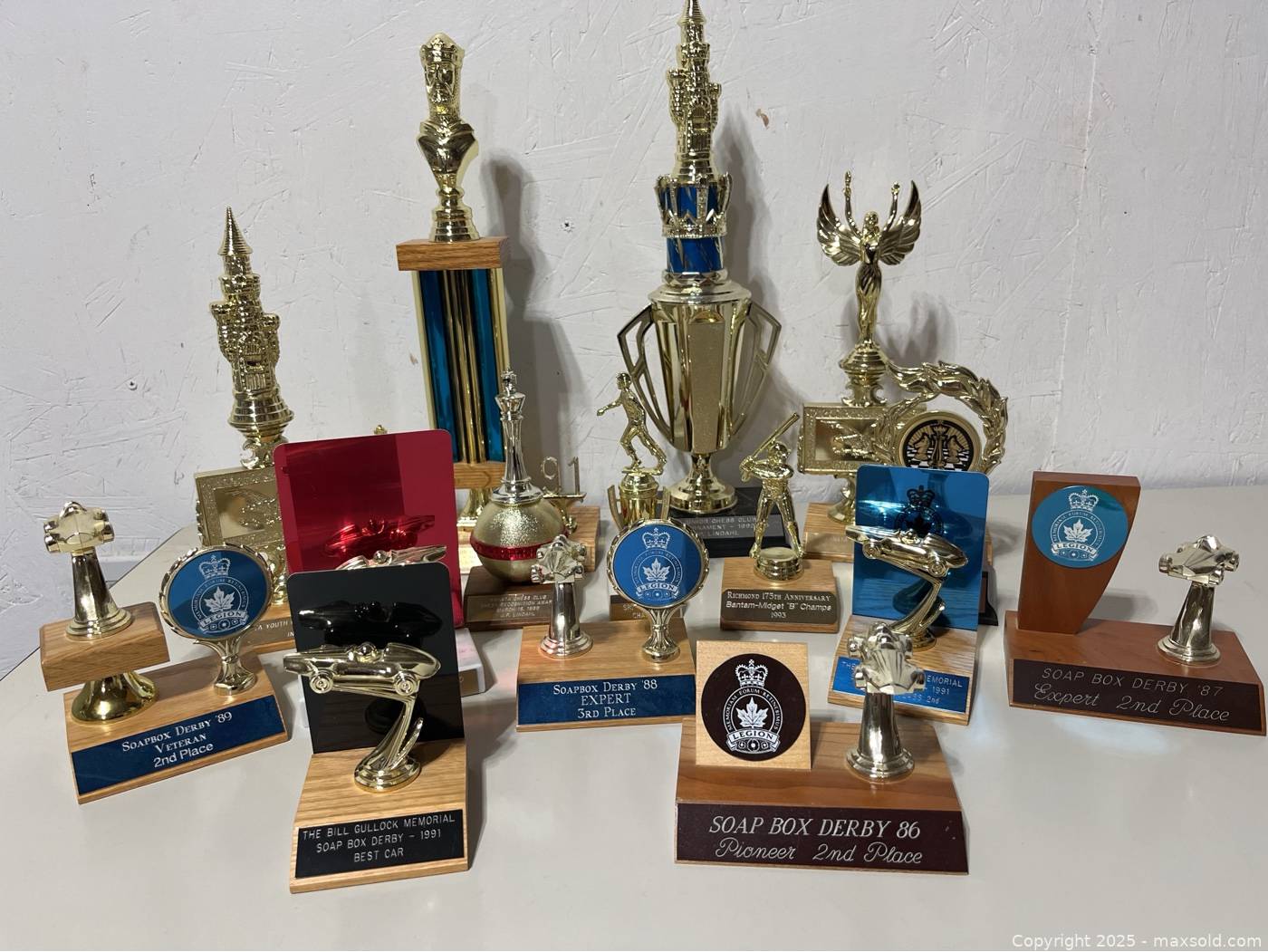 Selection of 15 assorted trophies | Maxsold