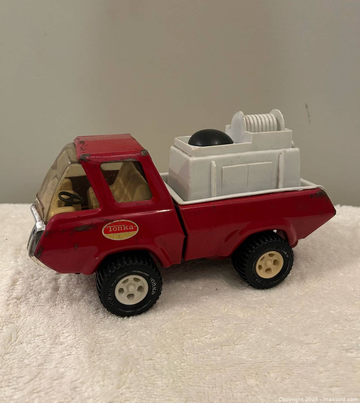 Three pressed steel Tonka toy trucks | Maxsold