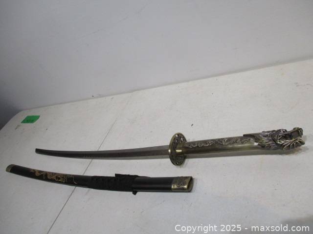 Ornate dragon-hilt samurai sword with scabbard | Maxsold