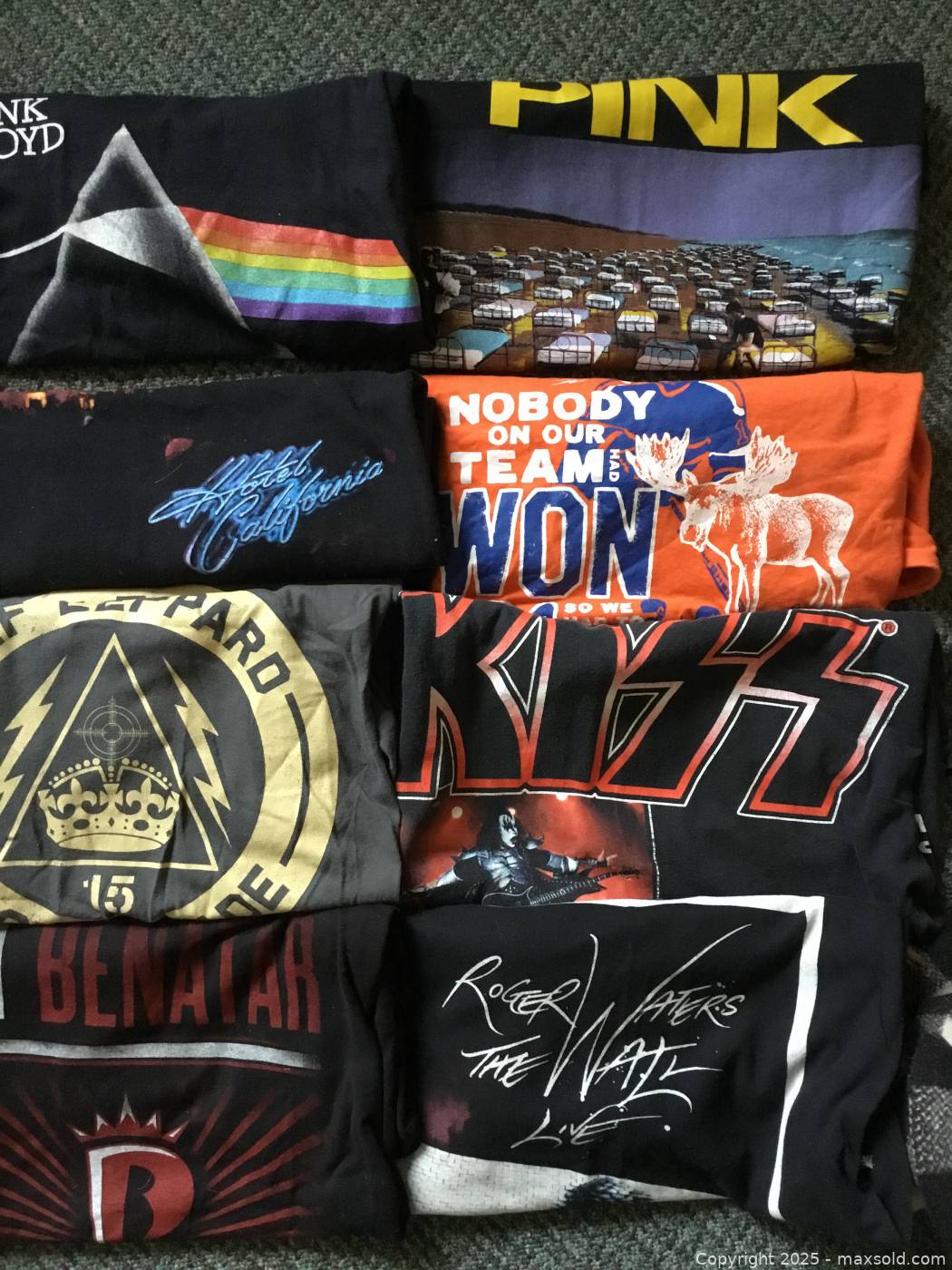 12 Concert & Band T-Shirts, Medium/Large | Maxsold