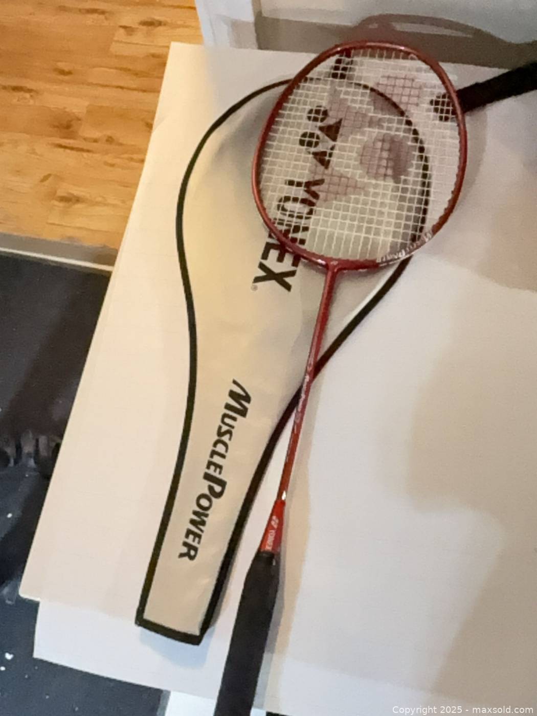 Yonex Muscle Power badminton racket with cover | Maxsold