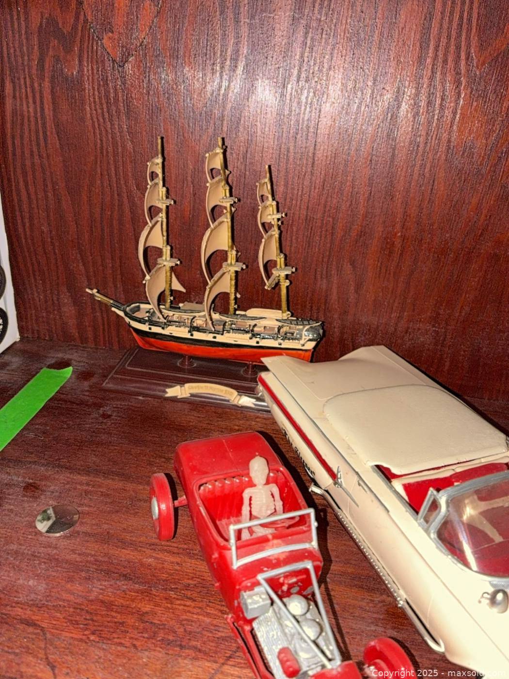 Plastic car and ship model kits | Maxsold