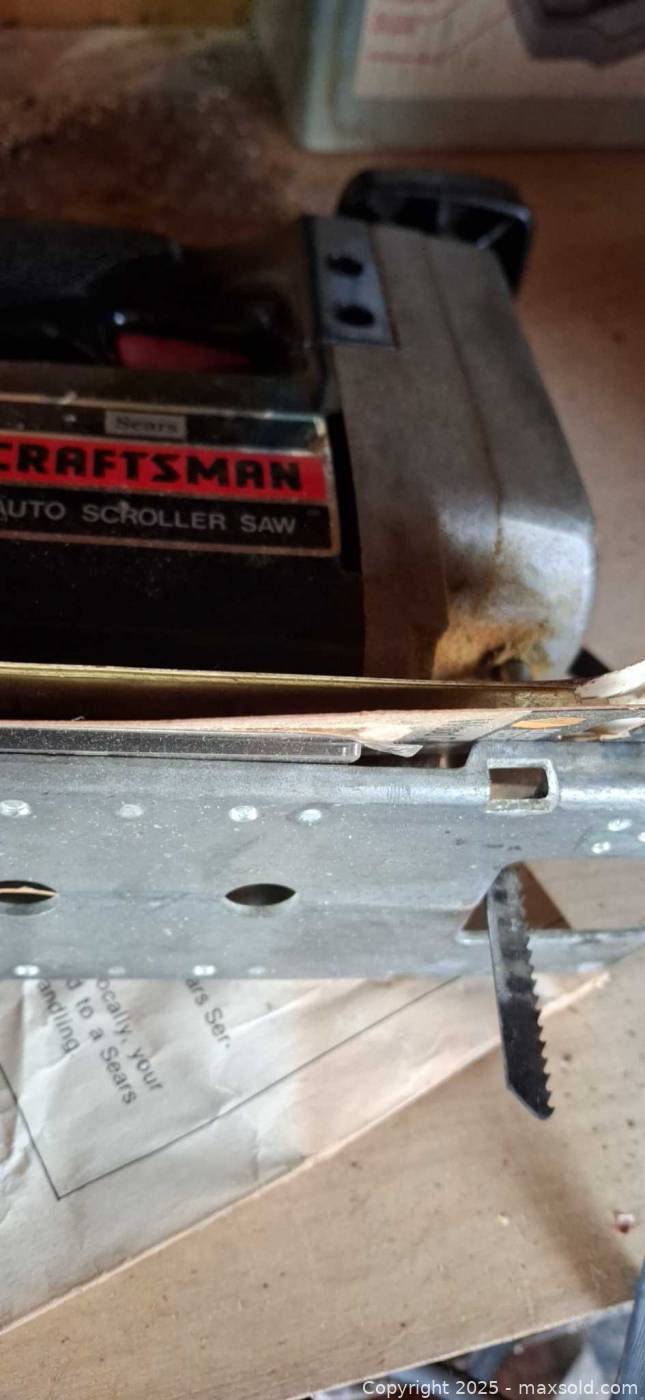 Craftsman Auto Scroller Saw, metal mitre box and backsaw | Maxsold