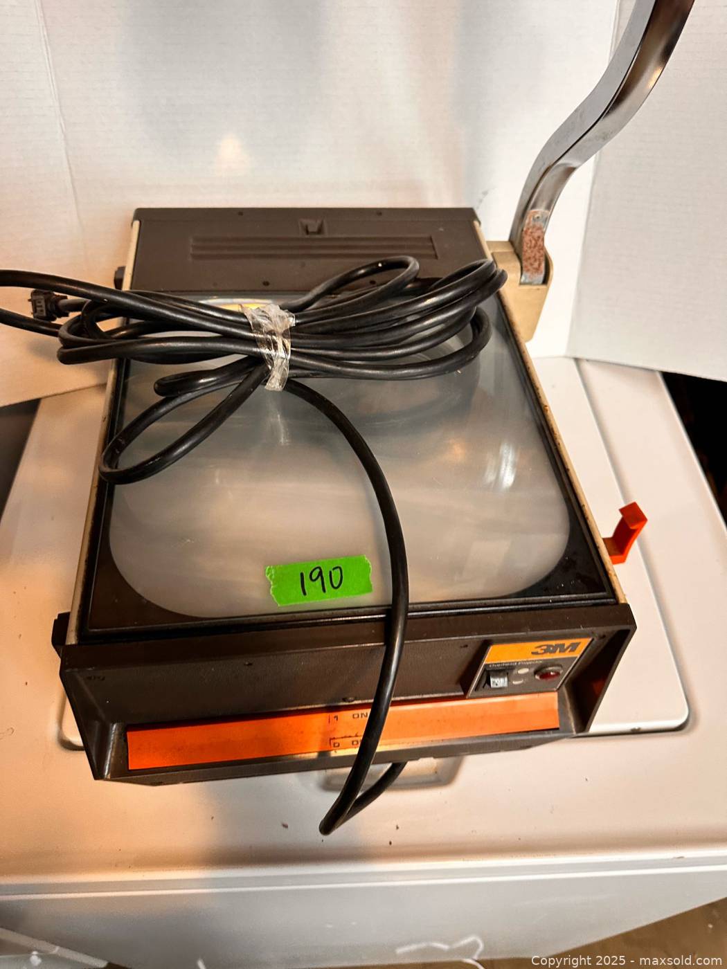 3M vintage overhead projector | Maxsold