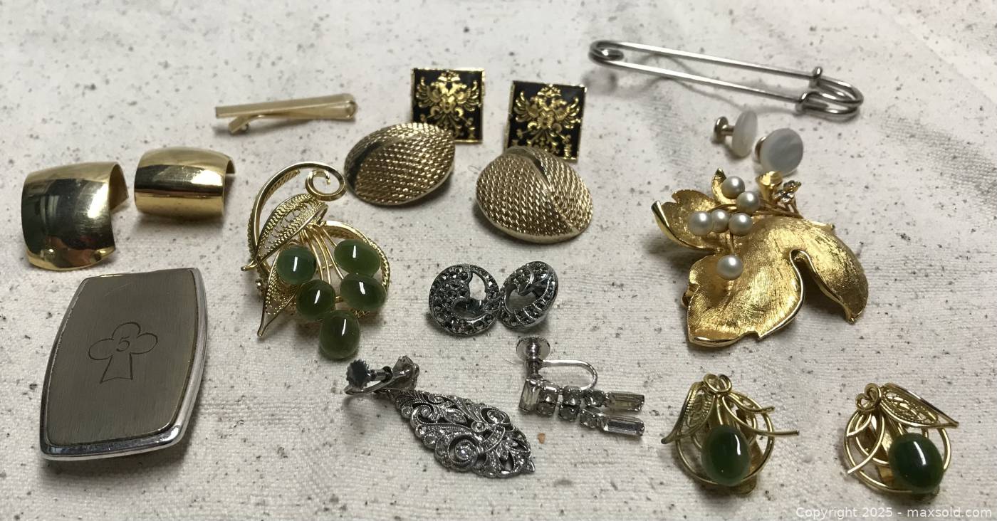 Misc Costume Jewelry Collection | Maxsold