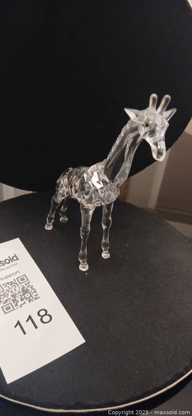 Swarovski 1999 baby giraffe crystal figurine | Maxsold