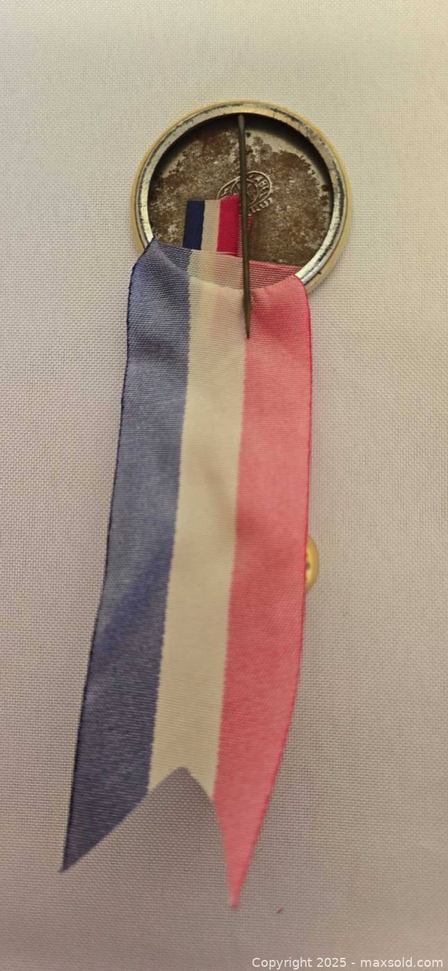 Vintage Mickey Mantle New York Yankees pinback ribbon with bat and ball ...