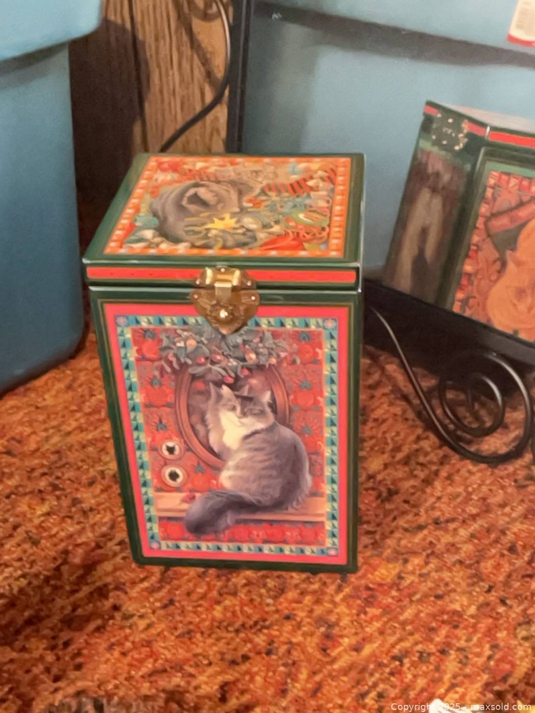 Black metal mirror, musical jack-in-the-box, Noah's Ark music box ...