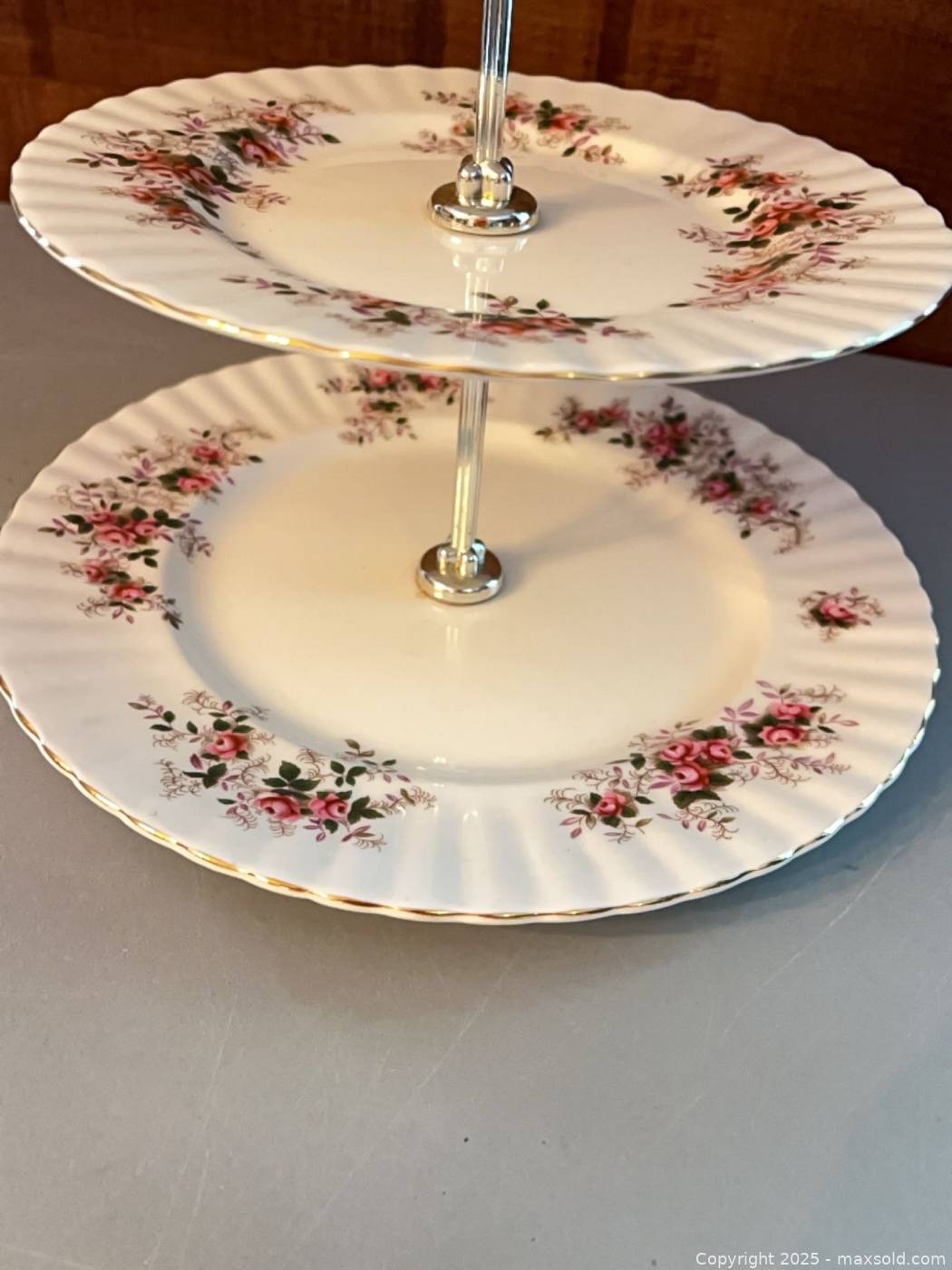 Royal Albert Lavender Rose 3-Tier Bone China Cake Stand | Maxsold